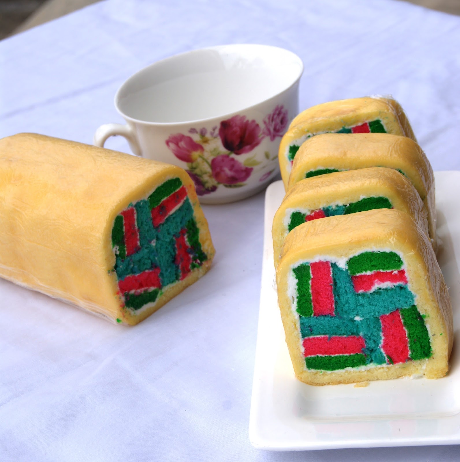 dlovelymuffinbakery: SWEET BUN & BENJI ROLL