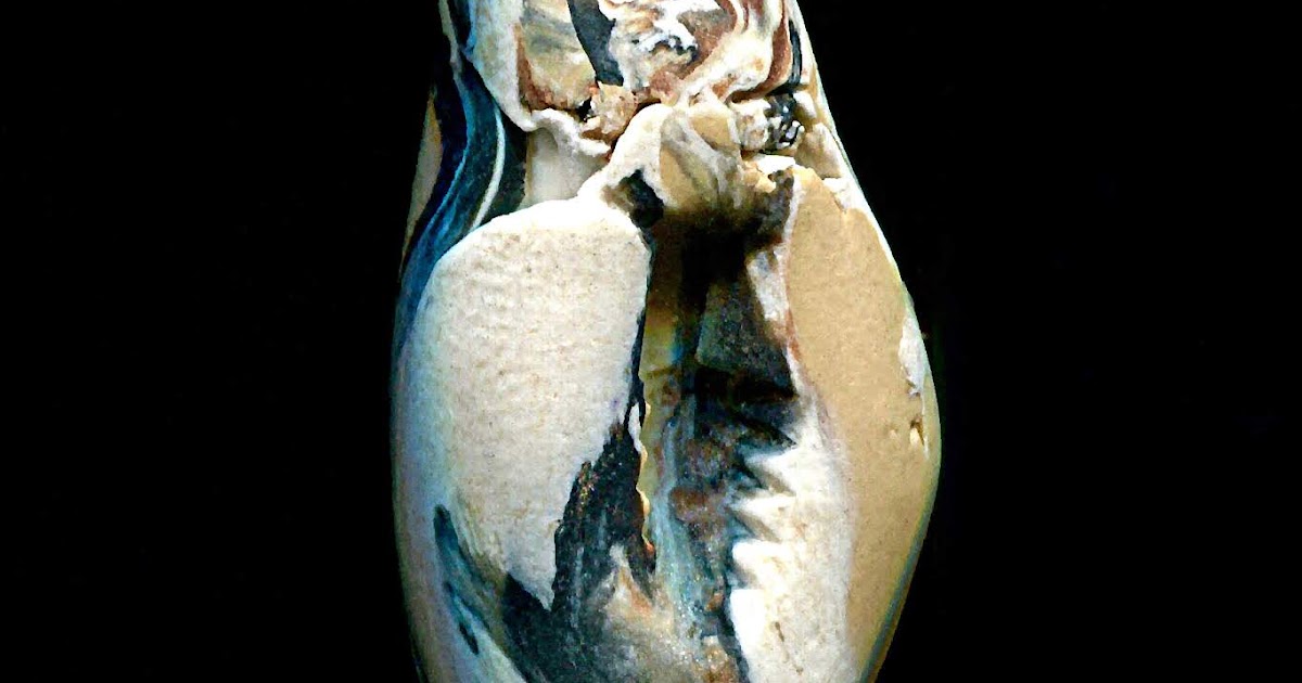 Hidden Missives: periapt