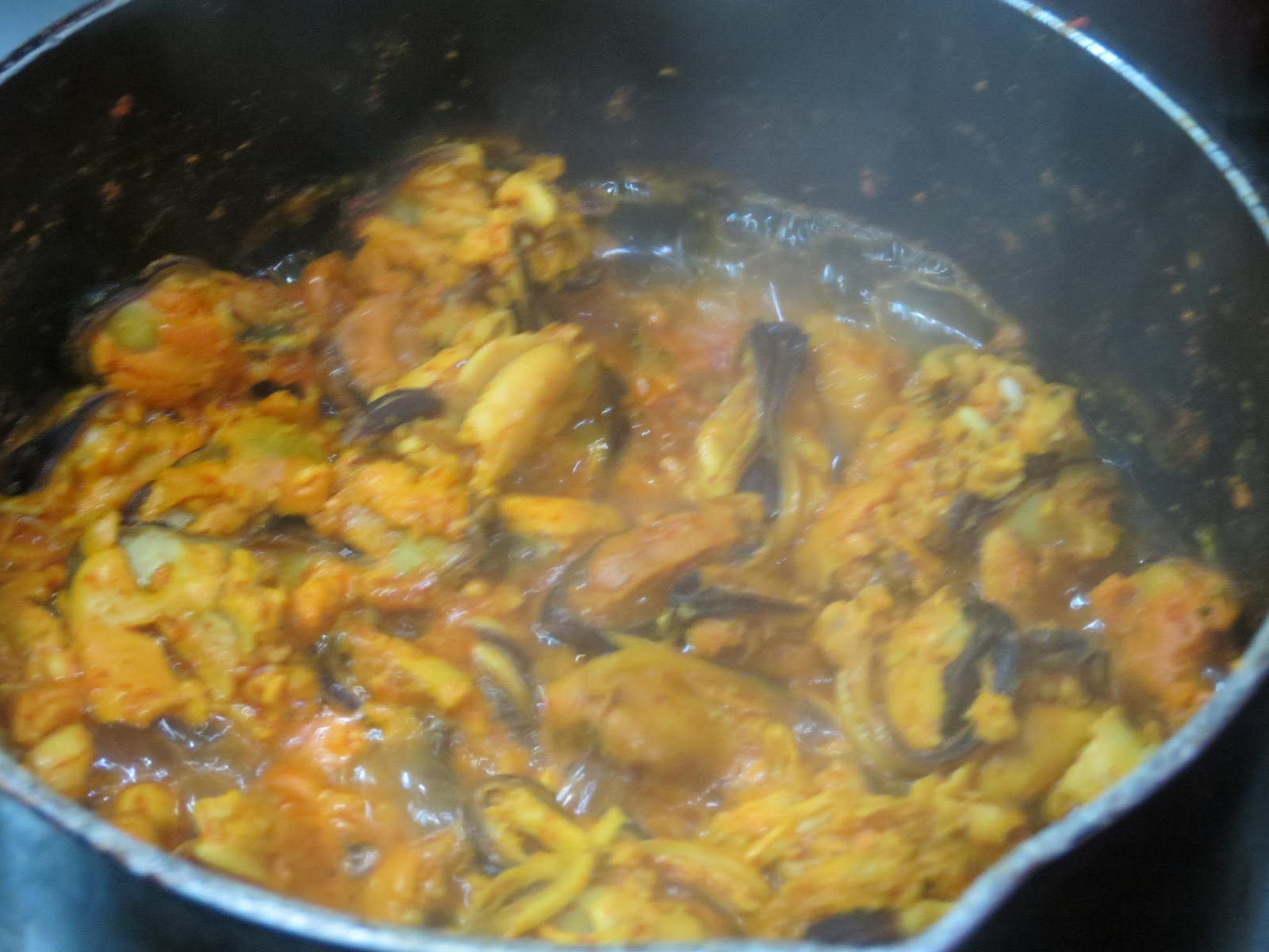 Mittu Cooking Love: Kerala Style Mussel Fry (kallumakai fry)