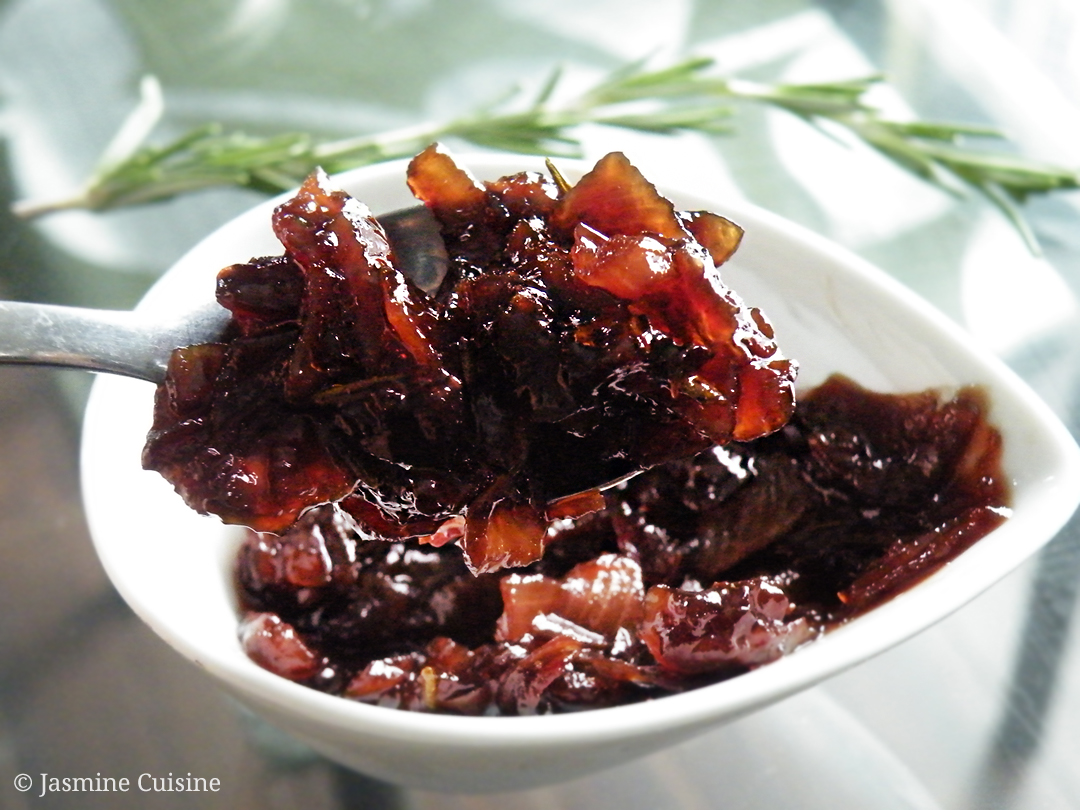 Confit d'oignons aux canneberges et au vin rouge - Jasmine Cuisine