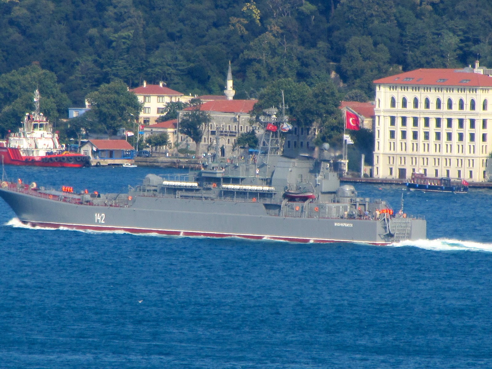 WARSHIPS ON THE BOSPHORUS: NOVOCHERKASSK 142, PROJECT 775/ROPUCHA-I ...
