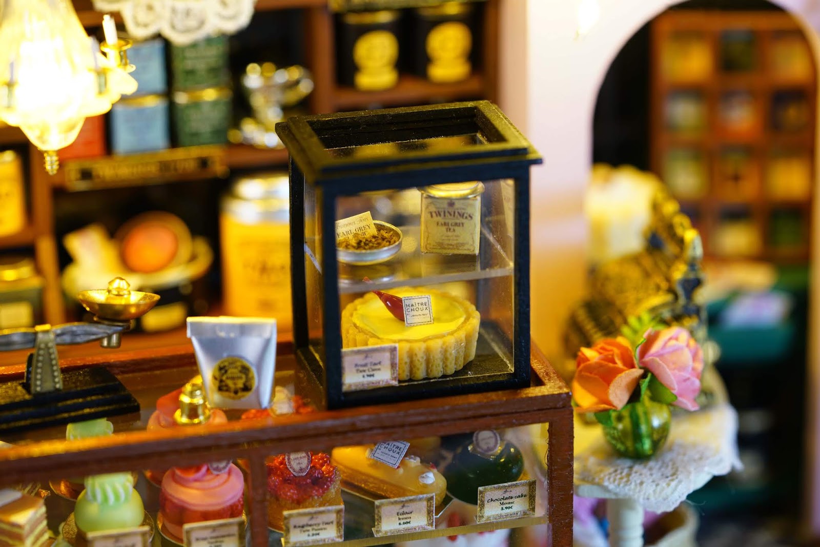 Welcome to Tidy Miniatures: A068 ROSE GARDEN TEA HOUSE