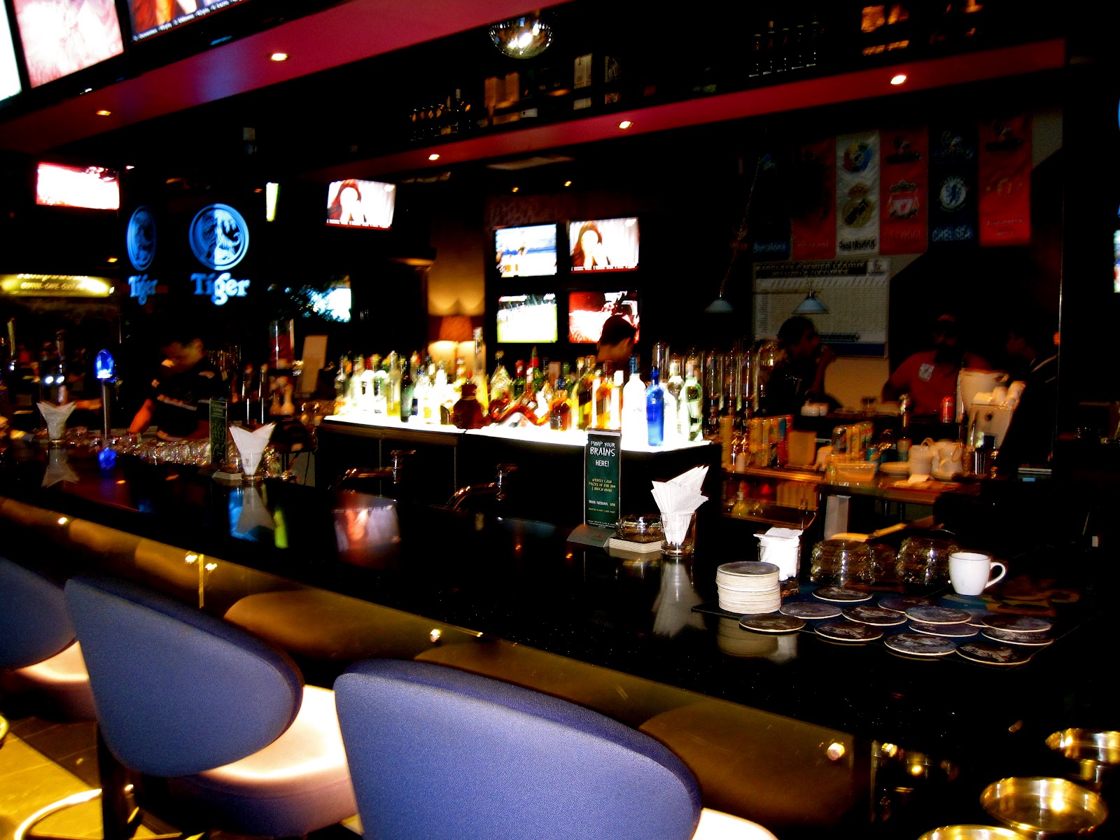 it's a journey: Gridiron Sports Cafe & Lounge, Bangsar