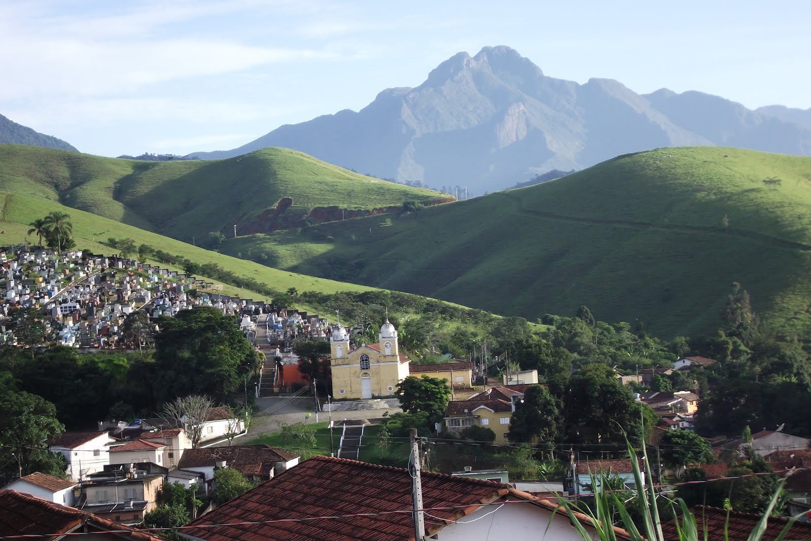PÉ NO TRECHO - CAMINHO DO OURO, OPULÊNCIA, ESCRAVIDÃO, RESISTÊNCIA ...