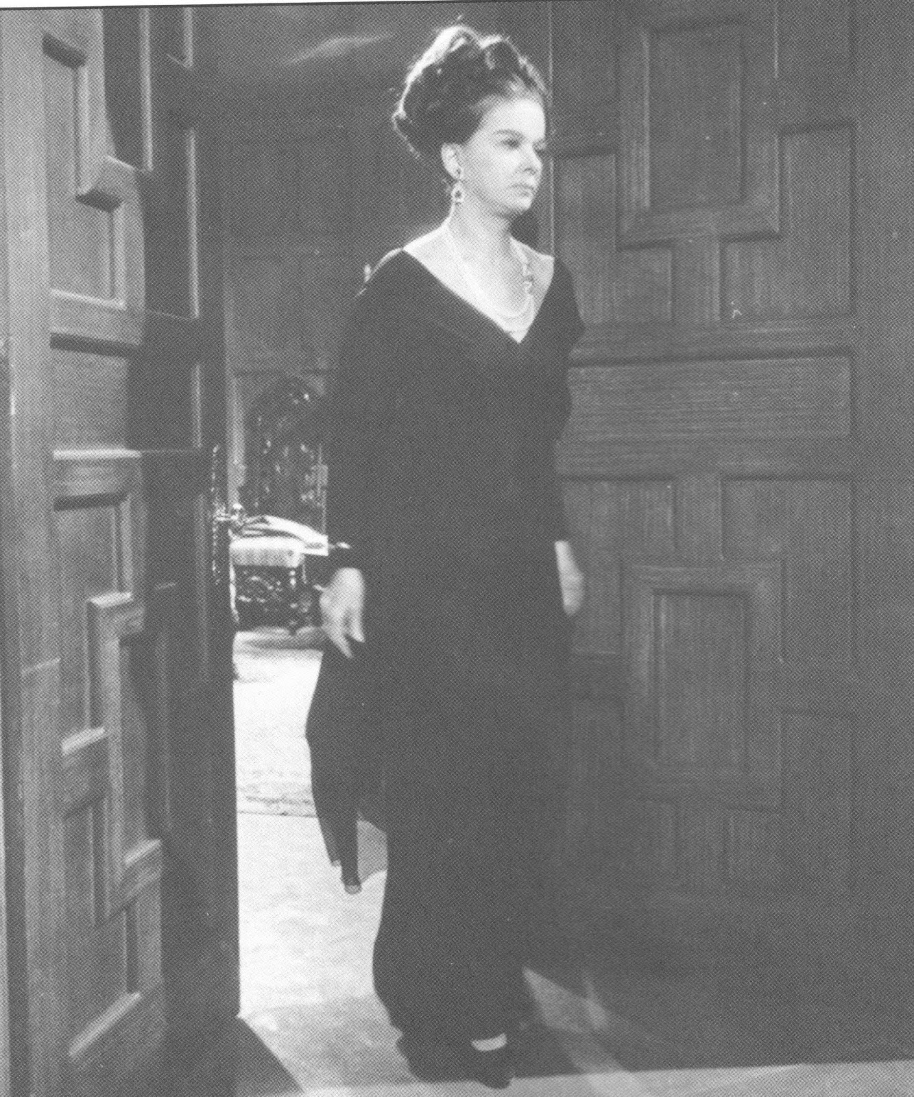 Shadows on the Wall: An Online Dark Shadows Fanzine: 1966: Elizabeth ...