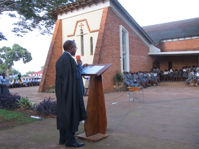 FRIENDSHIP Telemark Uganda: Visiting Kings College Budo