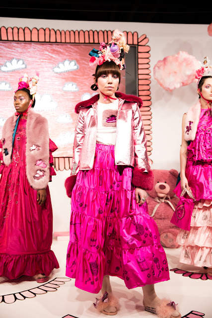 frumpy to funky: Amy Thomson AW18 at London Fashion Week