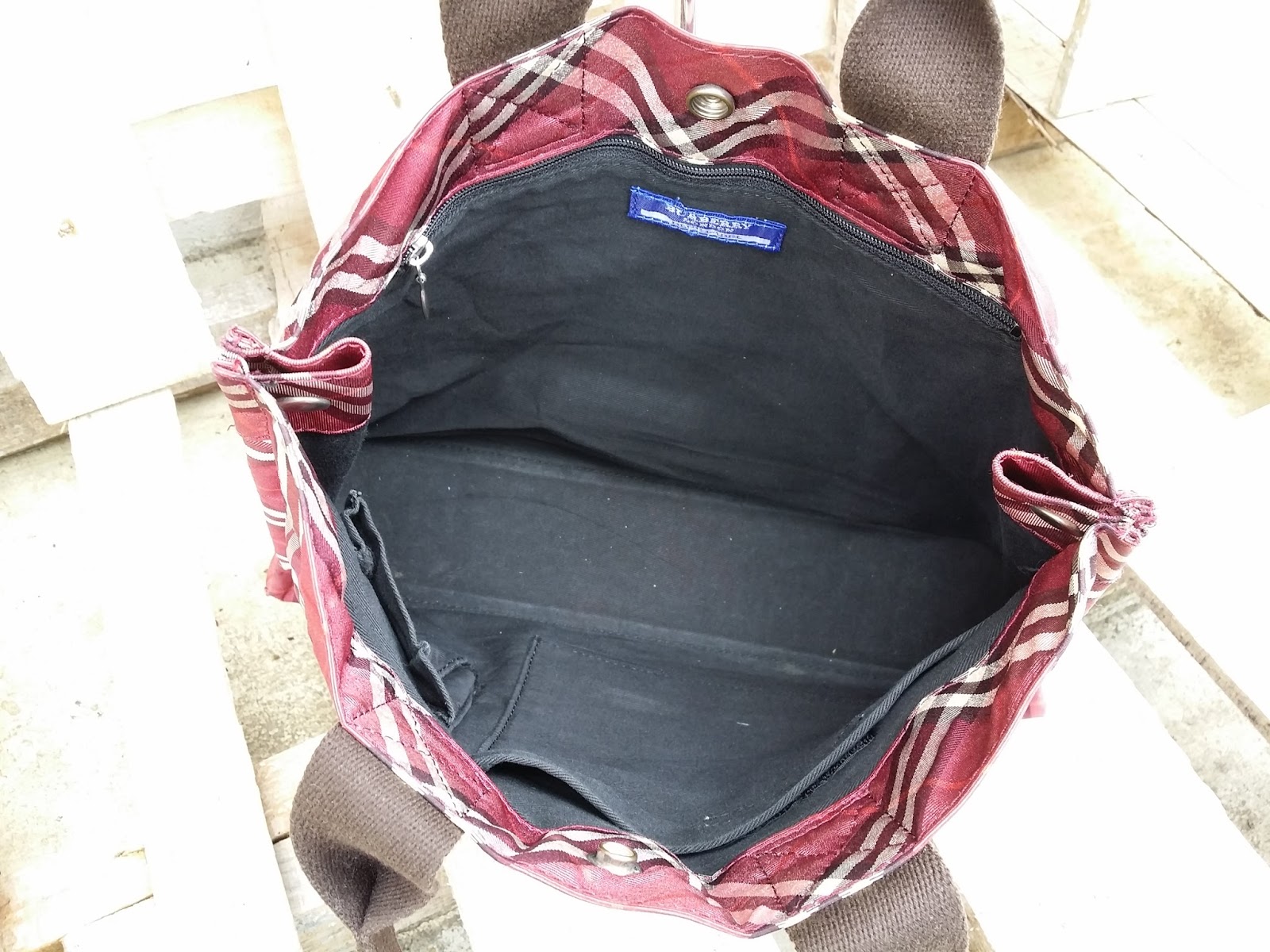 d0rayakEEbaG: Authentic Burberry BLUE LABEL Tote Bag(SOLD)