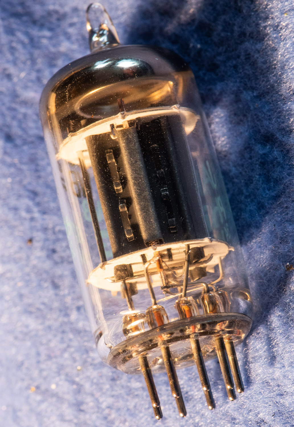 VinylSavor: Tube of the Month : The 5687