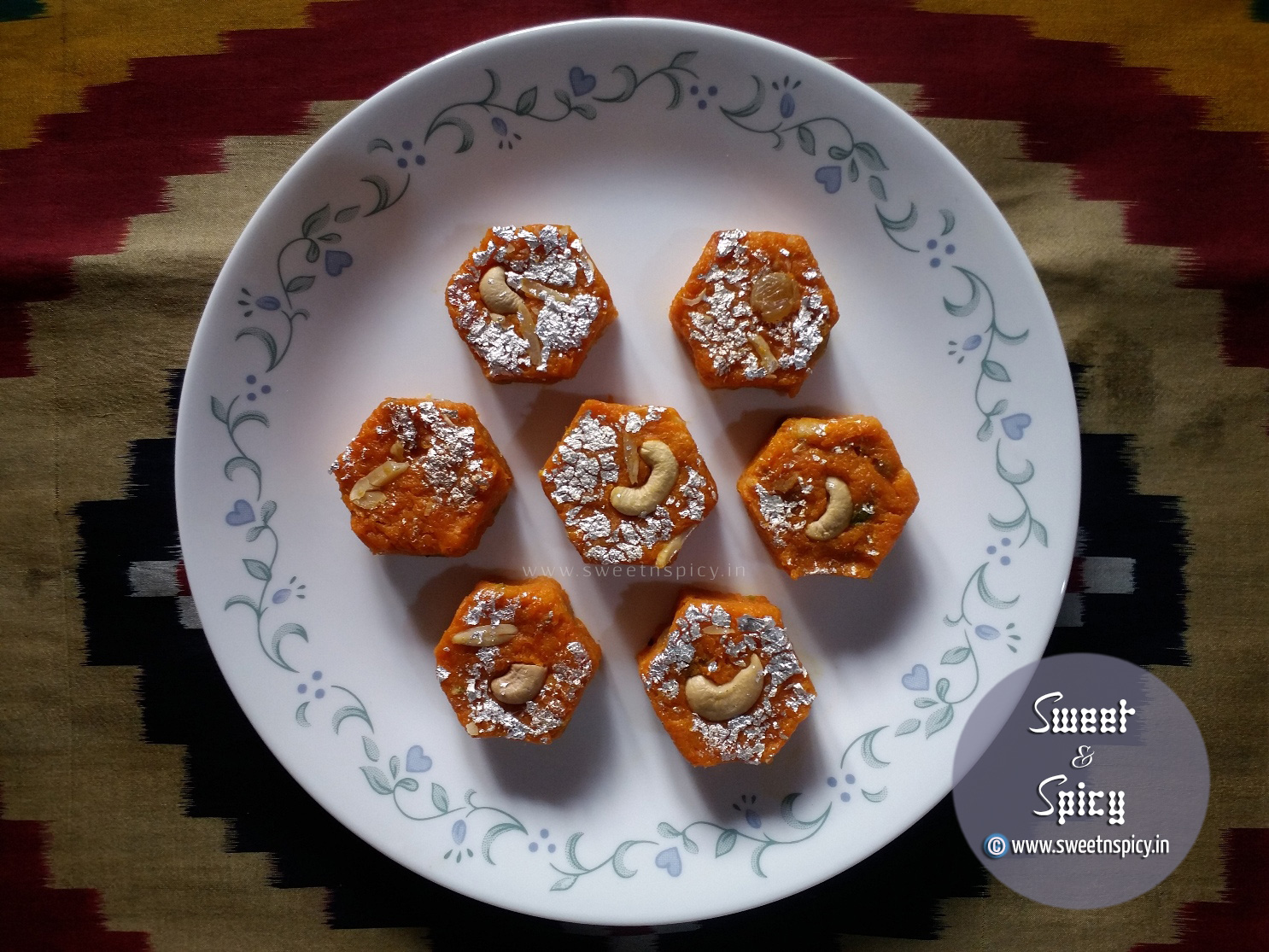 Gajar Barfi (Carrot Fudge) | Sweet n Spicy