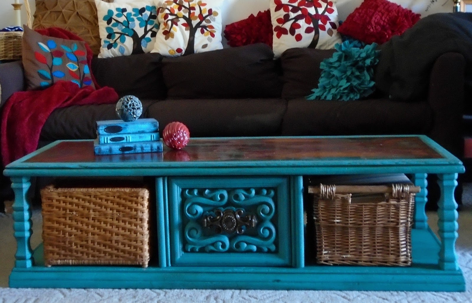 Make The Best of Things: Turquoise Chalk Paint Coffee Table