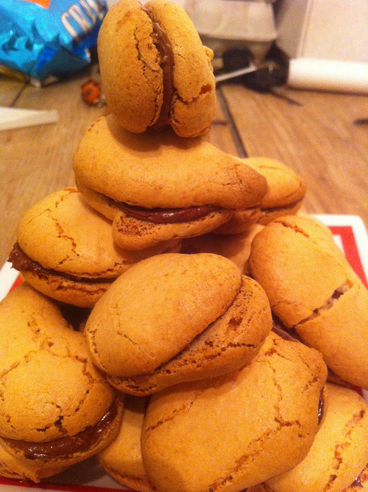 Honestly Its Easy!: Multicoloured macaroons recipe