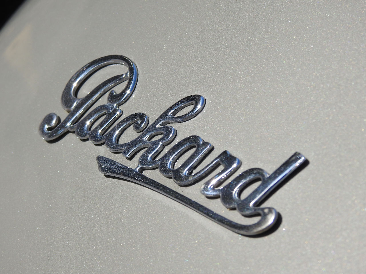 American Auto Emblems: PACKARD