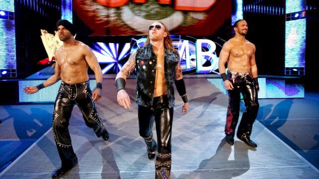 WWE In live!!!!: THE USOS vs "3 MAN BAND"