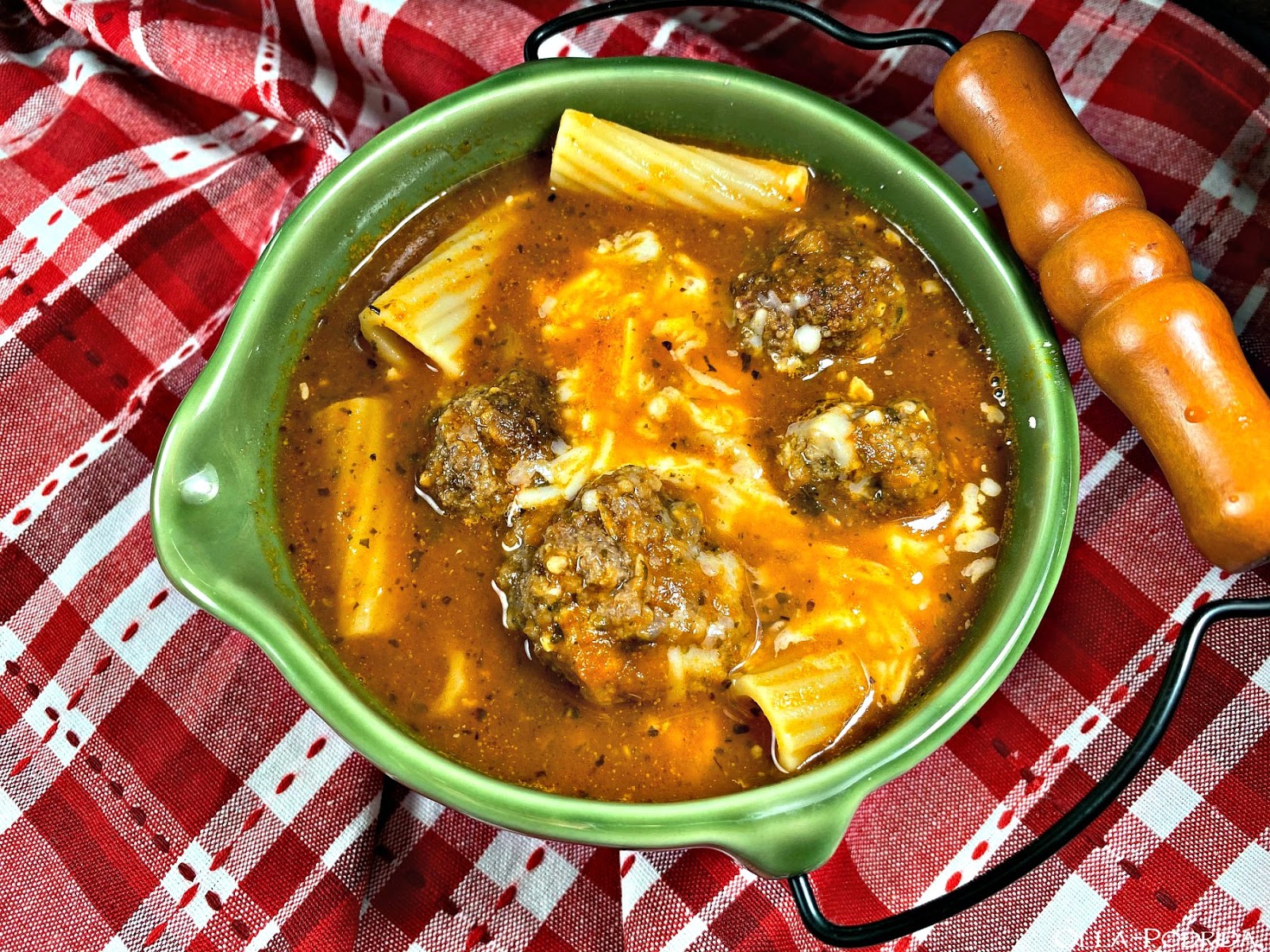 Olla-Podrida: Rigatoni and Meatball Soup