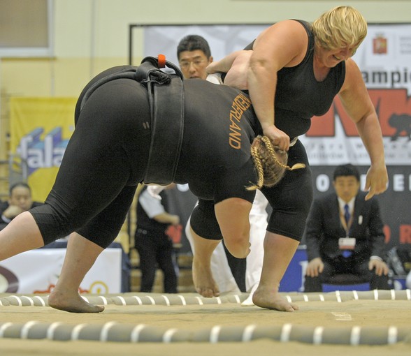 Ahli Sumo Wanita Beraksi Beraksi ( 18 Gambar )