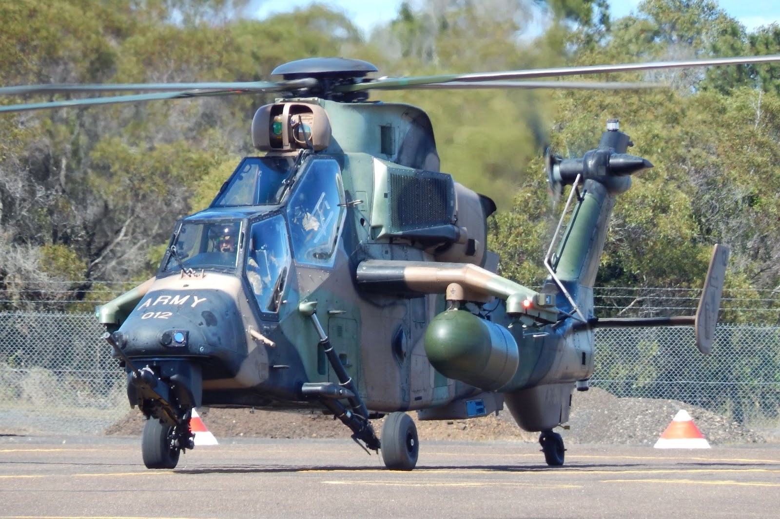 Central Queensland Plane Spotting: Australian Army Eurocopter (ARH ...