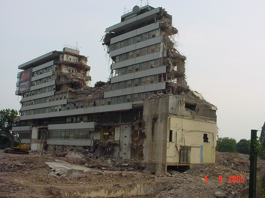 The Submariners Lounge: Pebble Mill at One