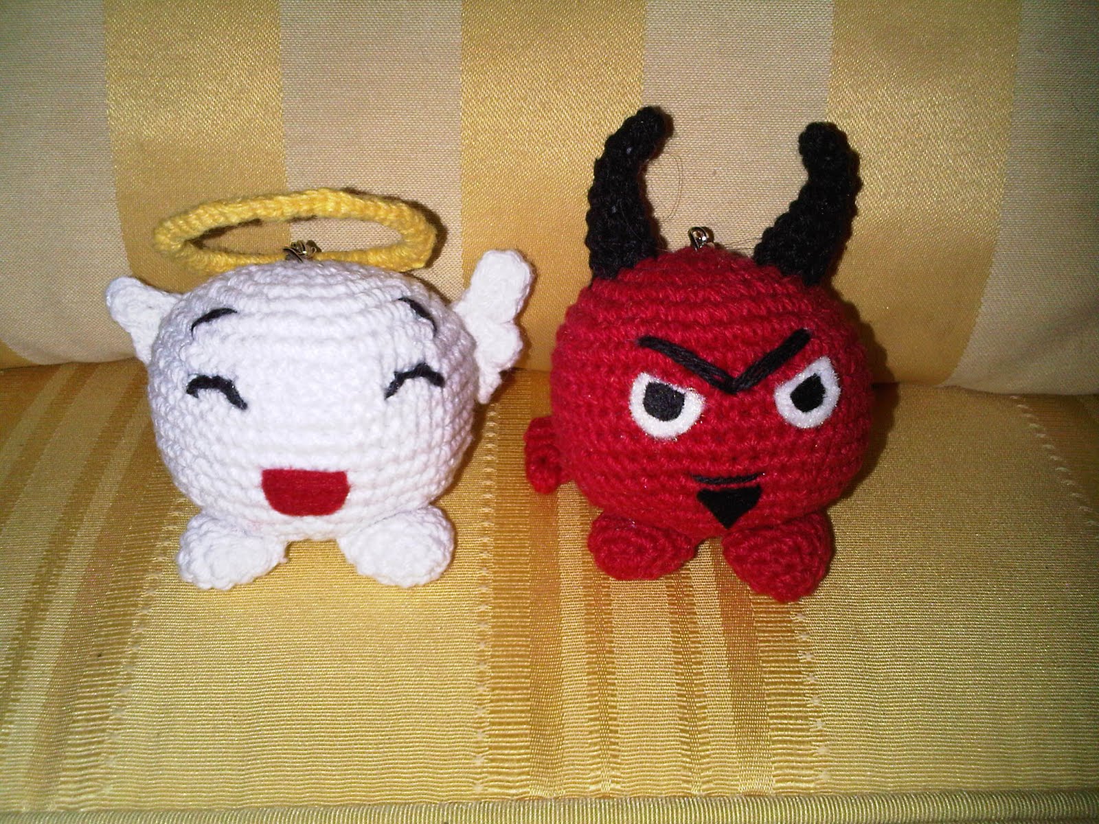 Anispocketfriends: DIABLITO Y ANGELITO