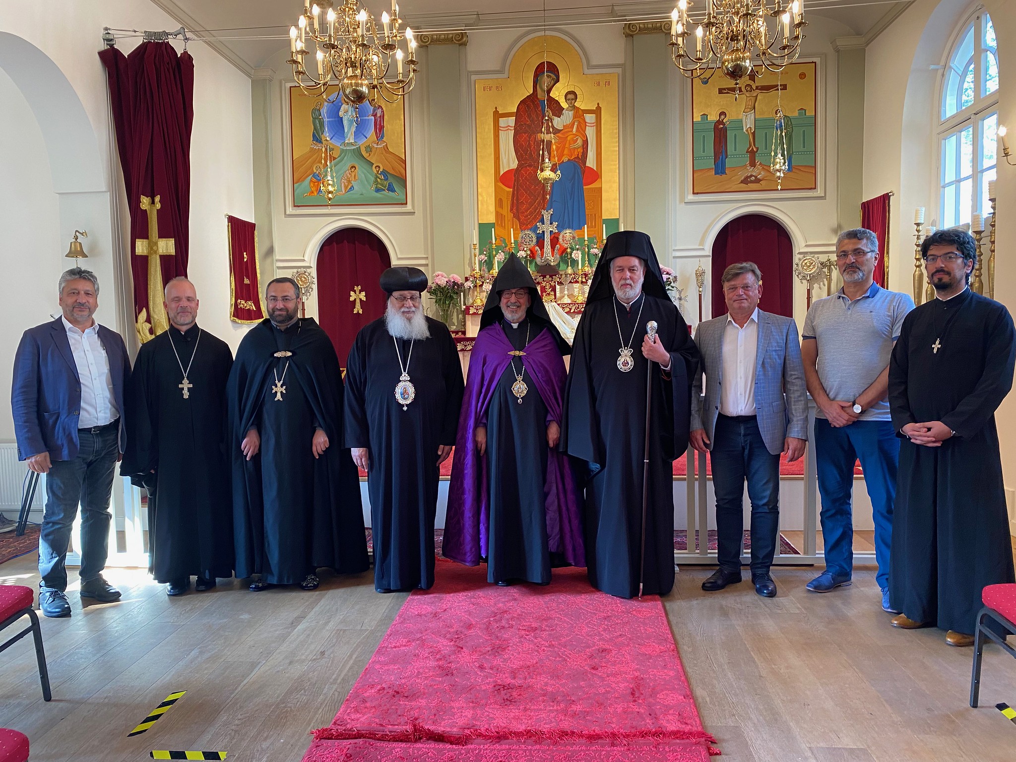 ΦΩΣ ΦΑΝΑΡΙΟΥ: ΣΥΝΑΝΤΗΣΗ ΤΩΝ ΑΡΧΗΓΩΝ ΤΩΝ ΟΡΘΟΔΟΞΩΝ ΚΑΙ ΑΡΧΑΙΩΝ ...