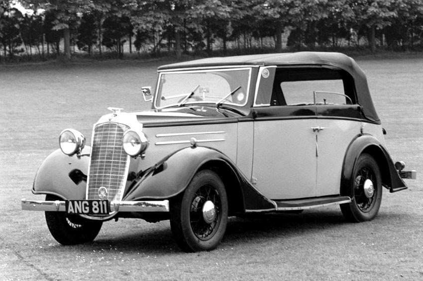 General Motors becomes the world's first car manufacturer to produce ...