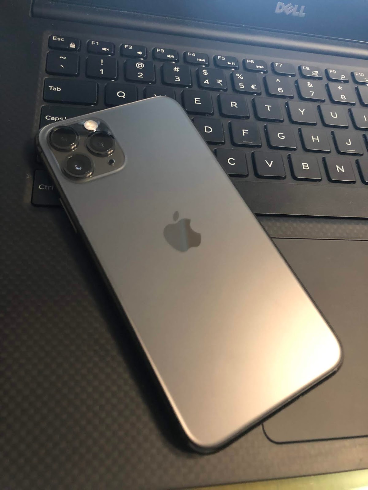 아이폰 11 pro 256 GB 개봉기 + 아이폰x와 비교 (I Phone 11 pro 256 GB review)