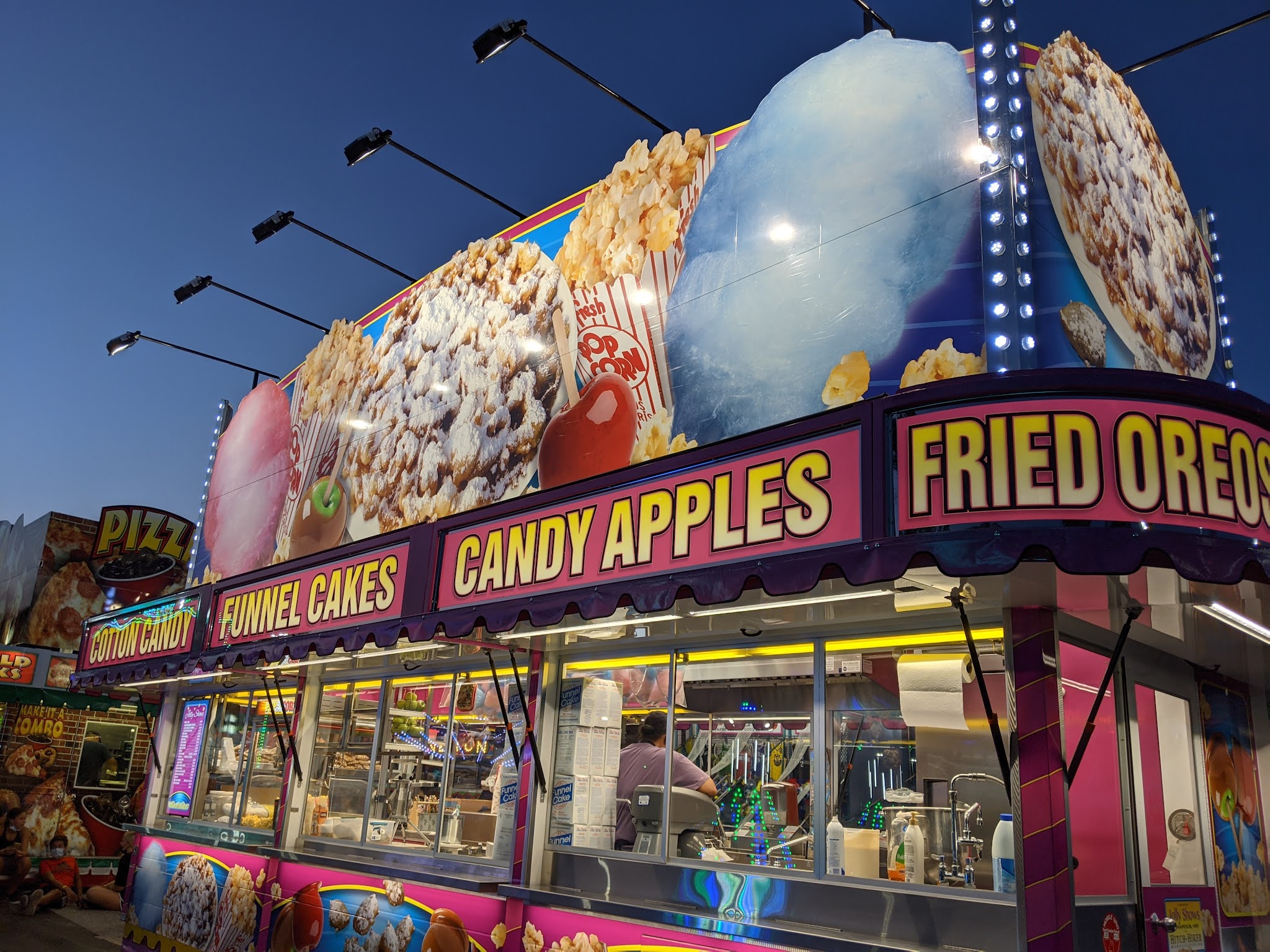 Robert Dyer @ Bethesda Row: Jolly Shows carnival arrives at Montgomery ...