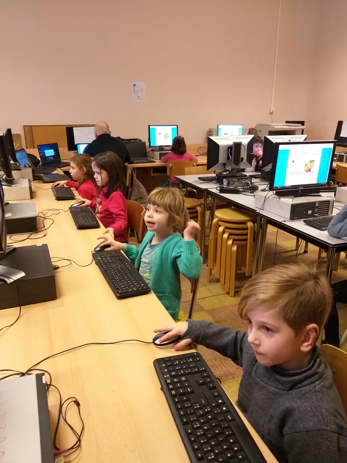 De Hei(r)akker 1ste leerjaar A: Oefenen met computermeester.