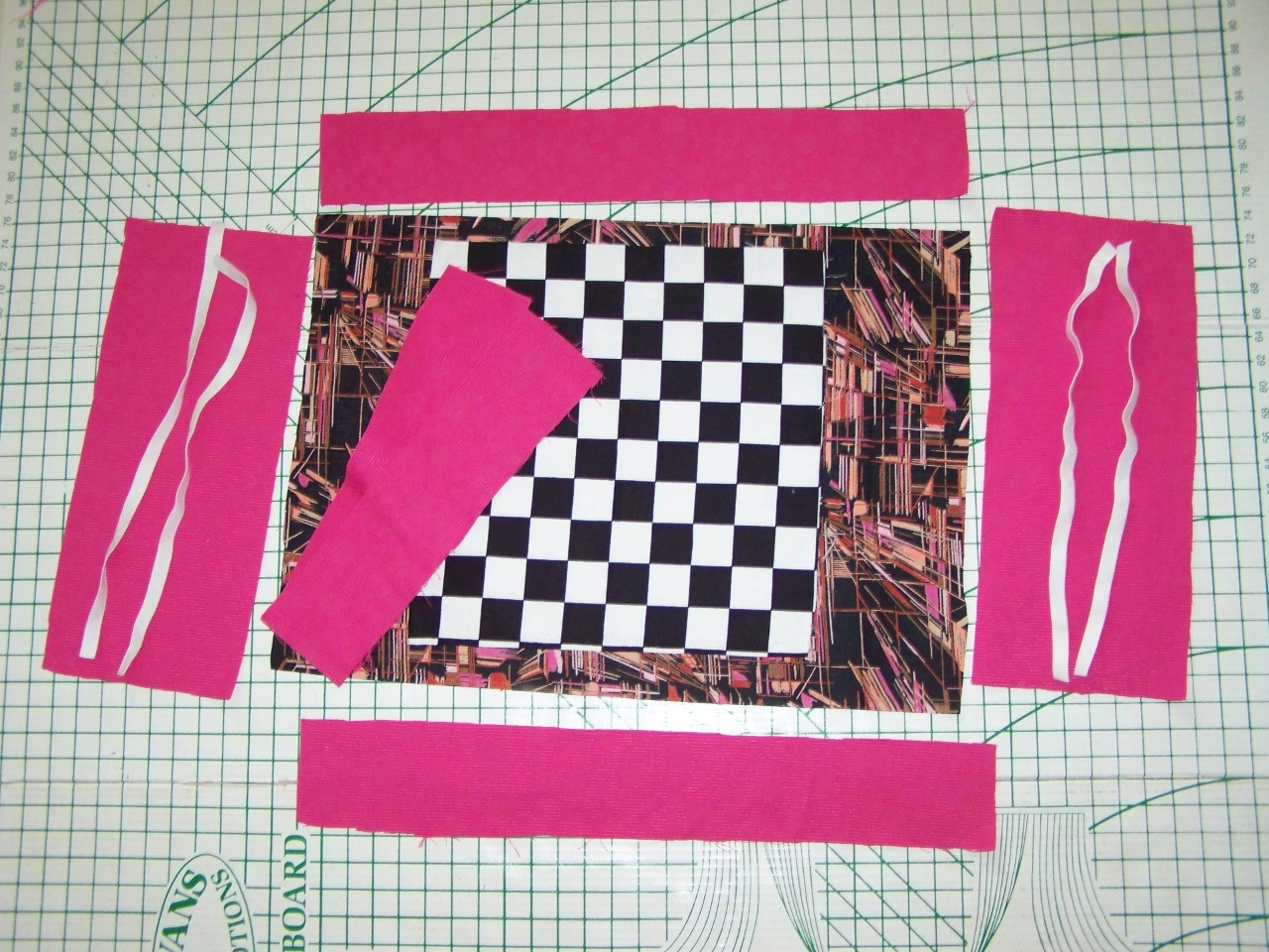 Creating my way to Success: Fabric chessboard set - a tutorial