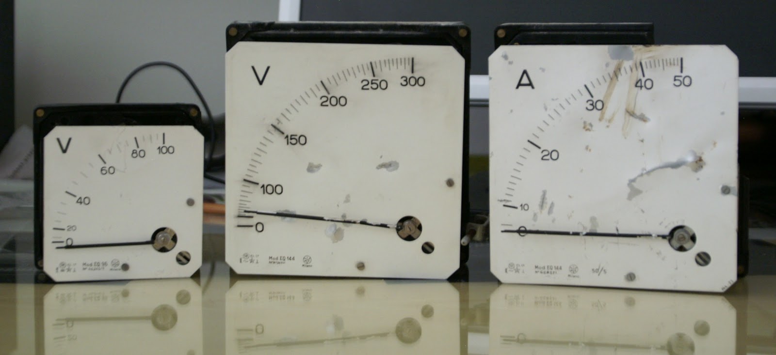 Spina Blog: Voltmetri e Amperometri analogici