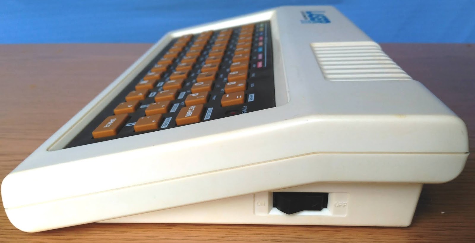 Retro Ordenadores Orty: Ordenadores Bit Corporation (Bit 90), VTech ...