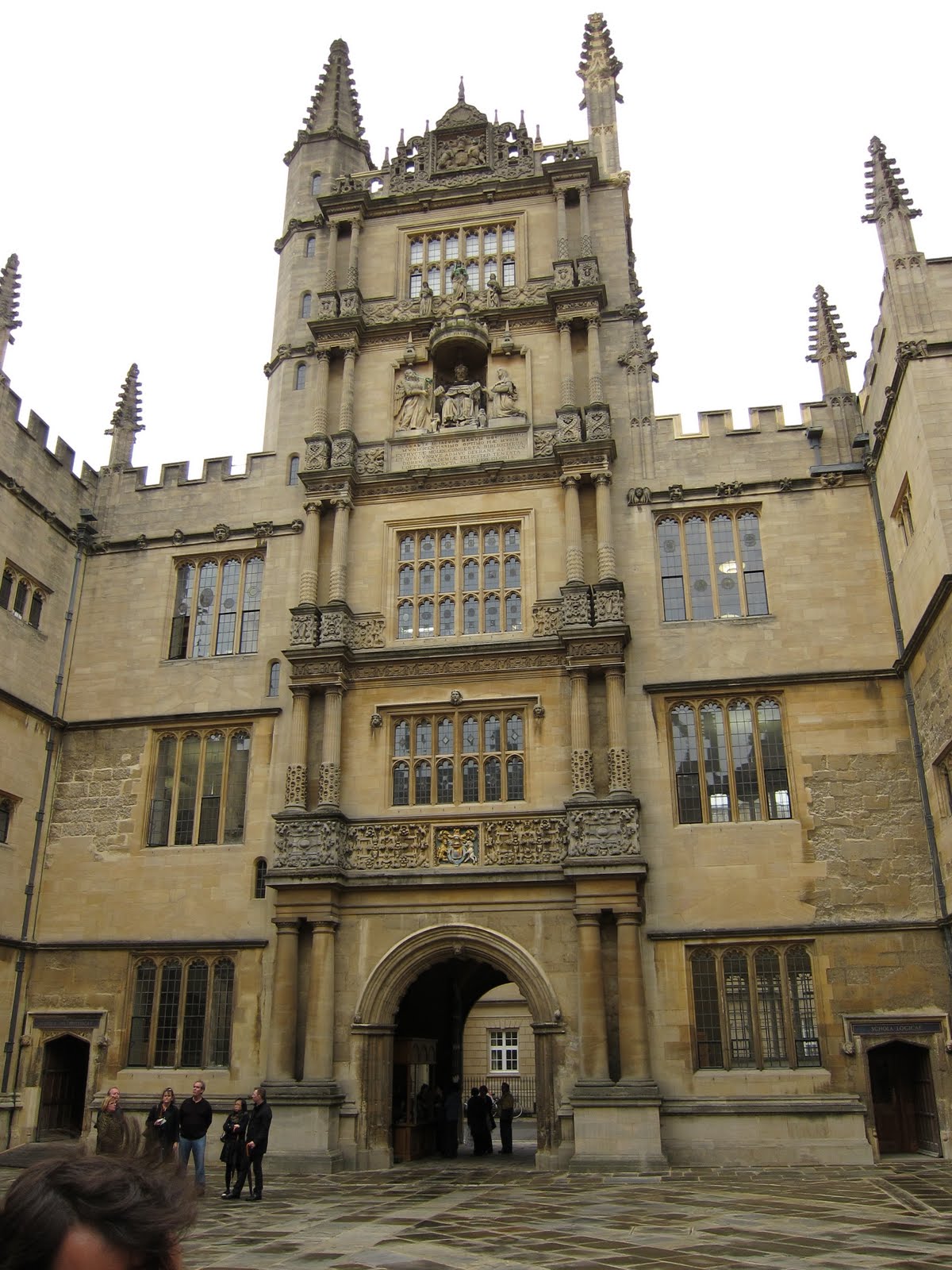 Living in Spires: 3rd History & Architecture of Oxford Tour