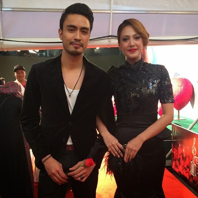 Gambar Super Ketat Dan Mencolok Mata Selebriti Malaysia Ketika Majlis ...