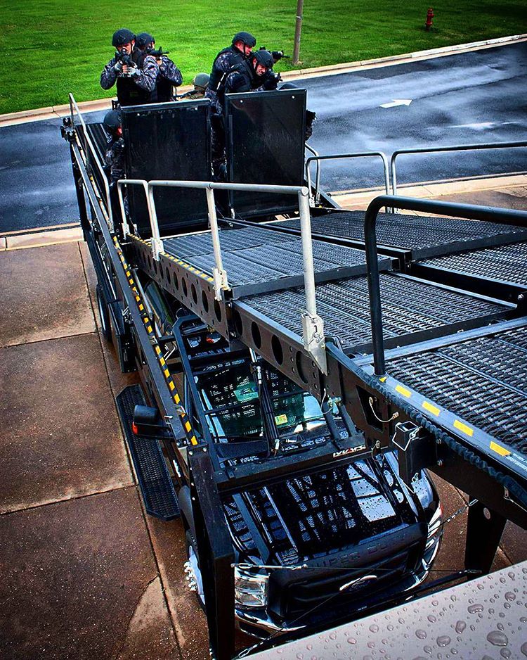 Gsg9 1/87 Unité spéciale: Le Ford F550 MARS