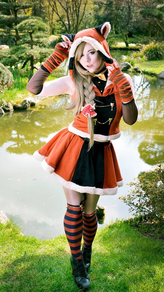 Calvin's Canadian Cave of Coolness: Cosplay By Miu Moonlight