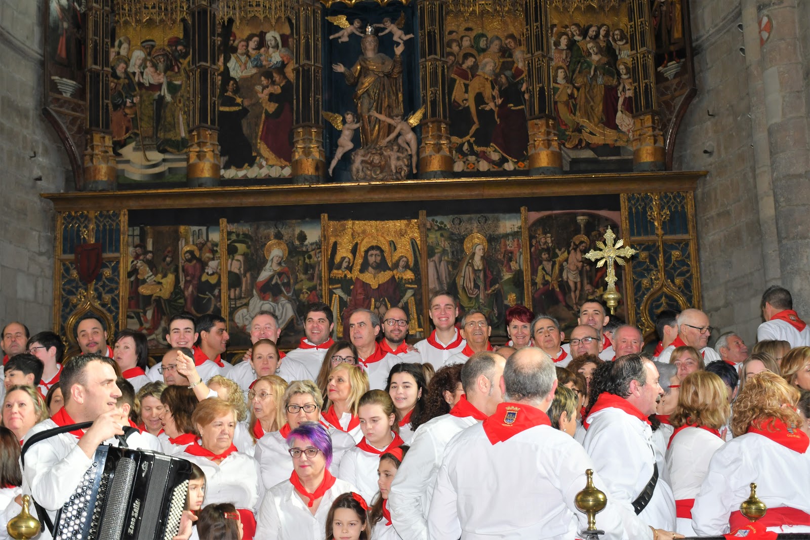 Jotas y Joter@s: Misa Navarra (Campanas del Alba) Homenaje a Tomás ...