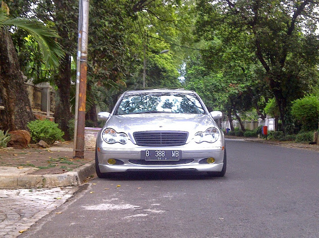 Mercedes-Benz W203 C240 Stance Style | BENZTUNING