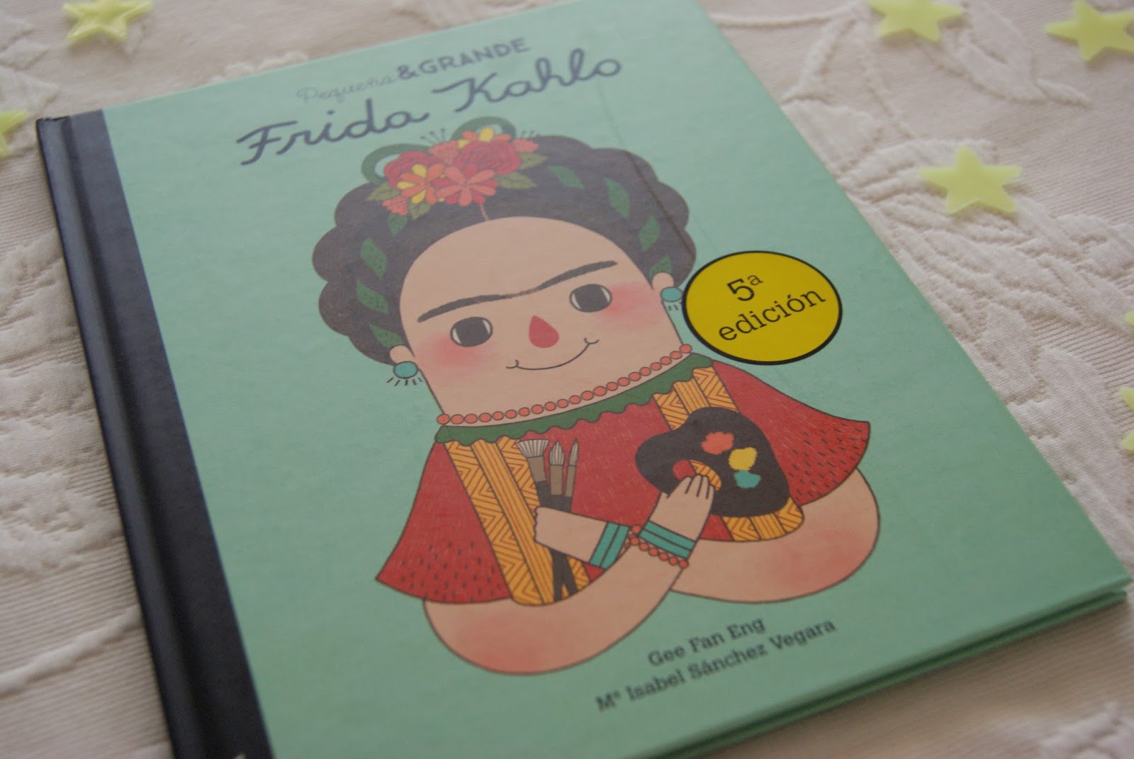 Libros para Gatitos 🐱 #1 | PEQUEÑA & GRANDE: FRIDA KAHLO - Gata ...