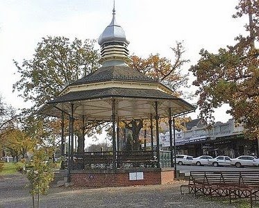 ART and ARCHITECTURE, mainly: Australian Bandstands in the Federation Era