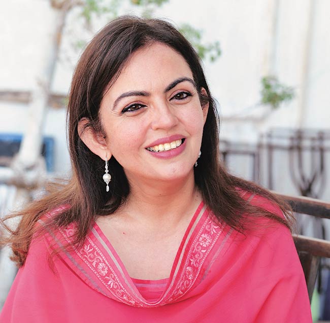 Neeta Ambani Fans: Neeta Ambani Smiling Always - Looking Cute in Pink Dress