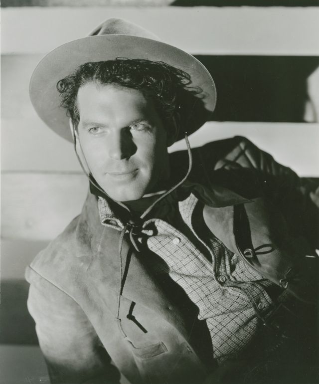 30 Fabulous Portrait Photos of Fred MacMurray in the 1930s and ’40s ...