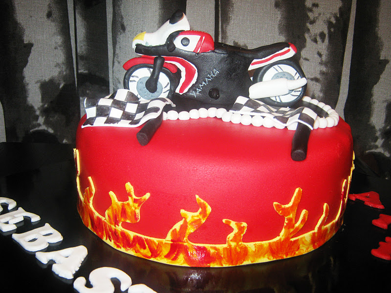 COMANDA TORT BUCURESTI: Tort cu motocicleta..