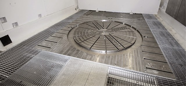 Breton FLYMILL- centro di lavoro verticale per fresare carbonio e ...