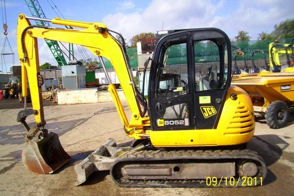 Mini Excavatoare JCB 8052 Second Hand 2006 18.500 Euro