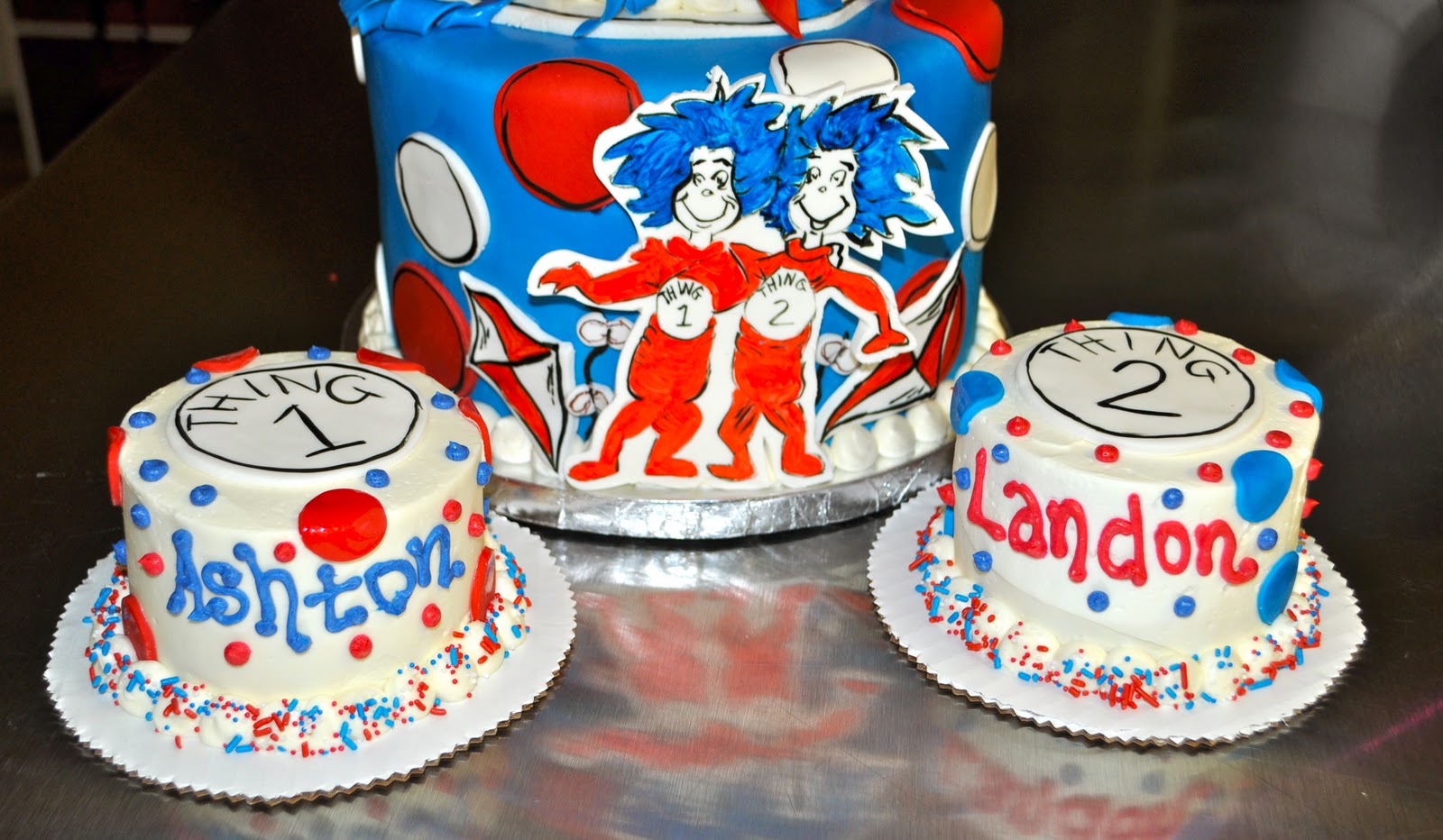 Leah's Sweet Treats: Thing 1 and Thing 2 Cat in the Hat Cake