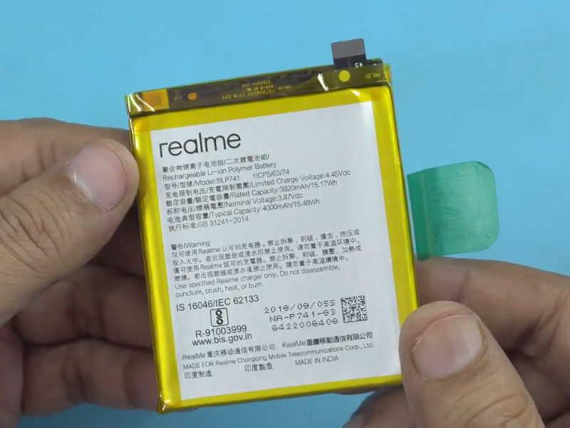 Cara Membuka Casing Belakang dan Mengganti Baterai Ponsel Realme XT ...