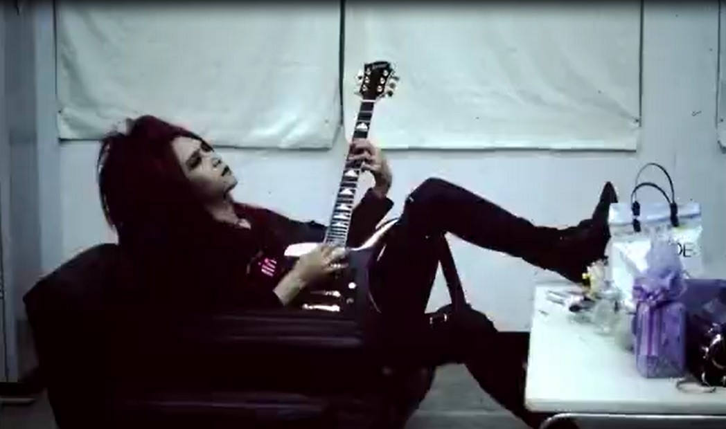 Hideto Matsumoto (hide X Japan) =Life Of A Shooting Star