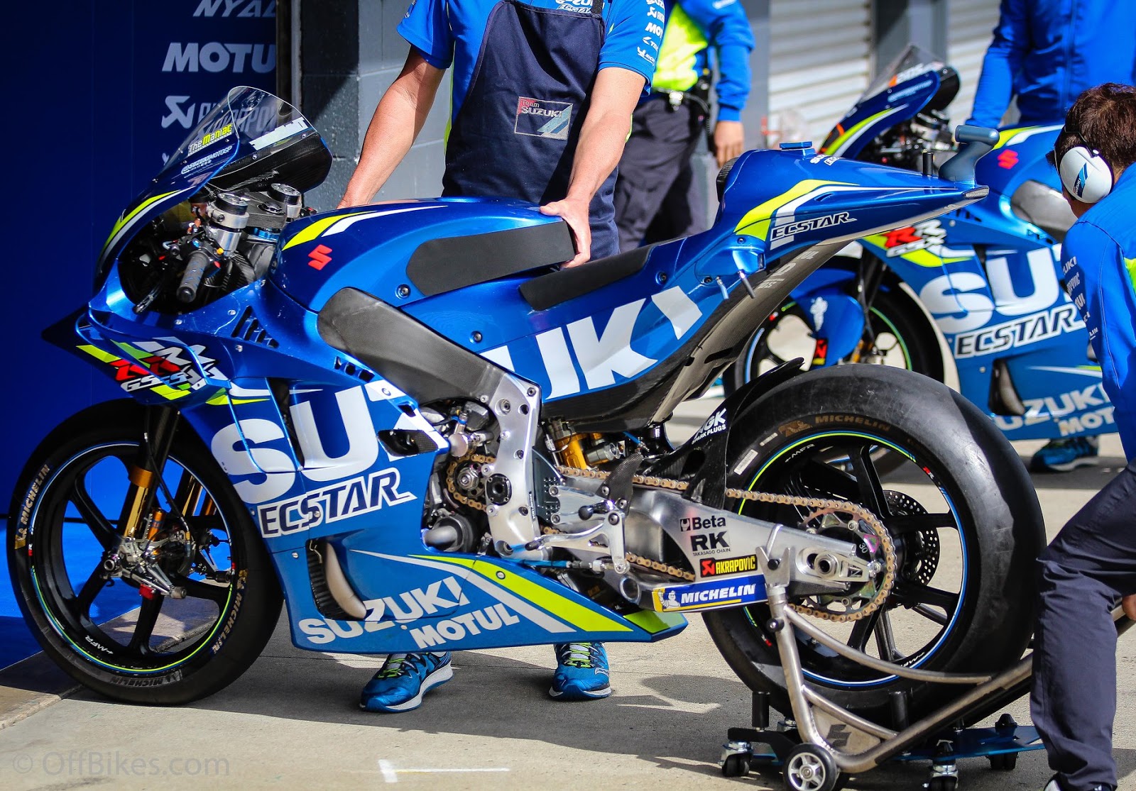 Racing Cafè: Photo #678 - Suzuki GSX-RR 2018 Details #2