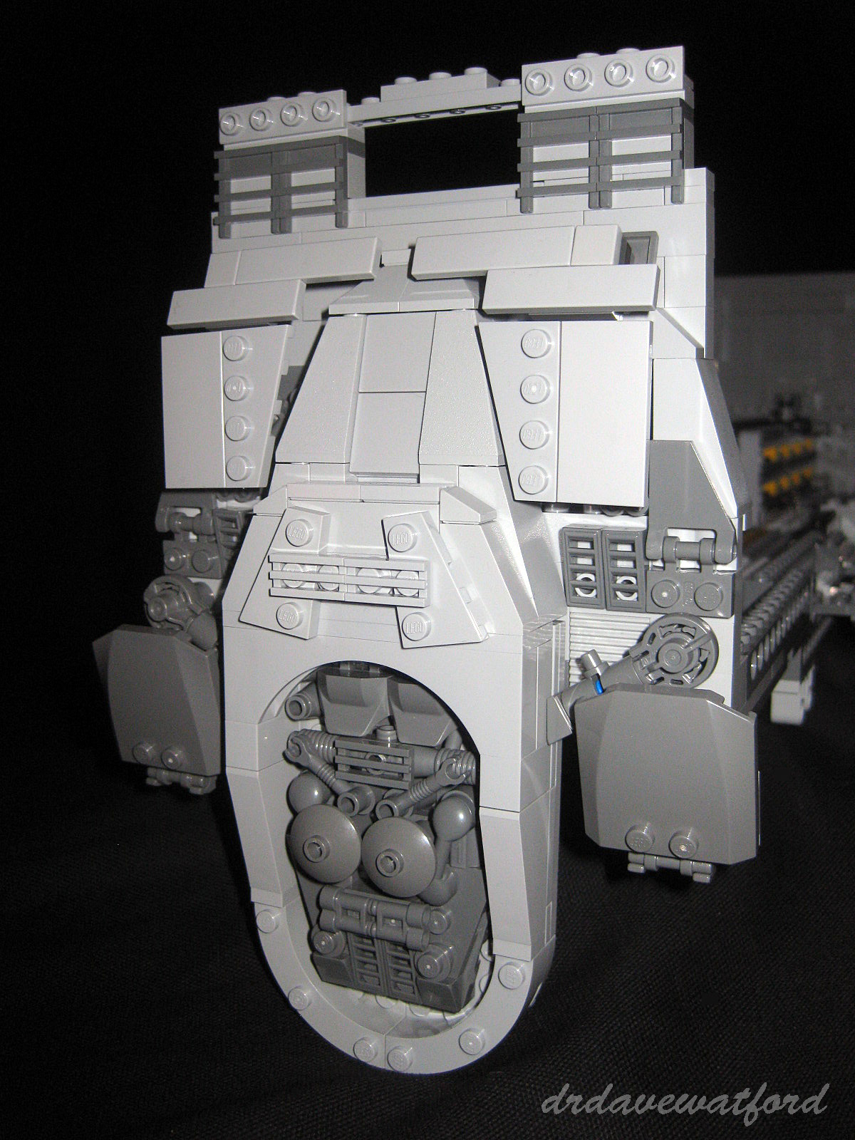 Gimme Lego: UCS AT-AT : Body Beautiful