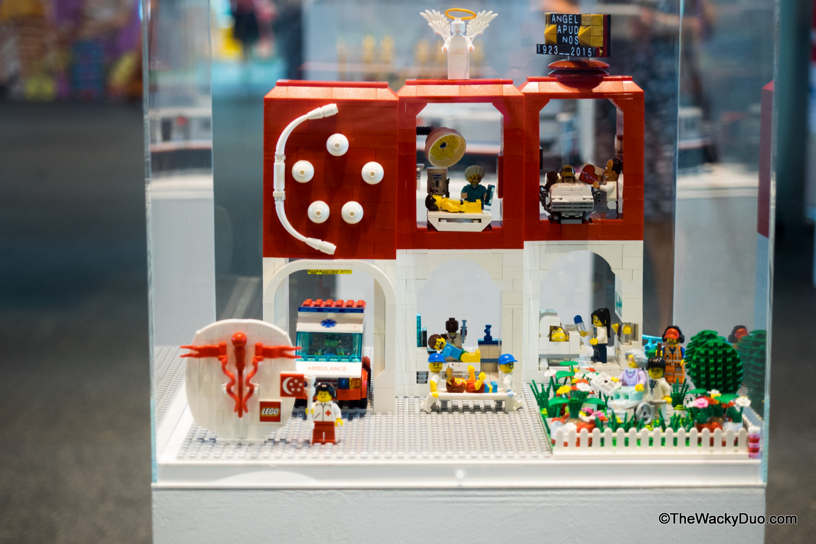 The Little Red Brick Show (SG50 Edition) - TheWackyDuo.com - Singapore ...